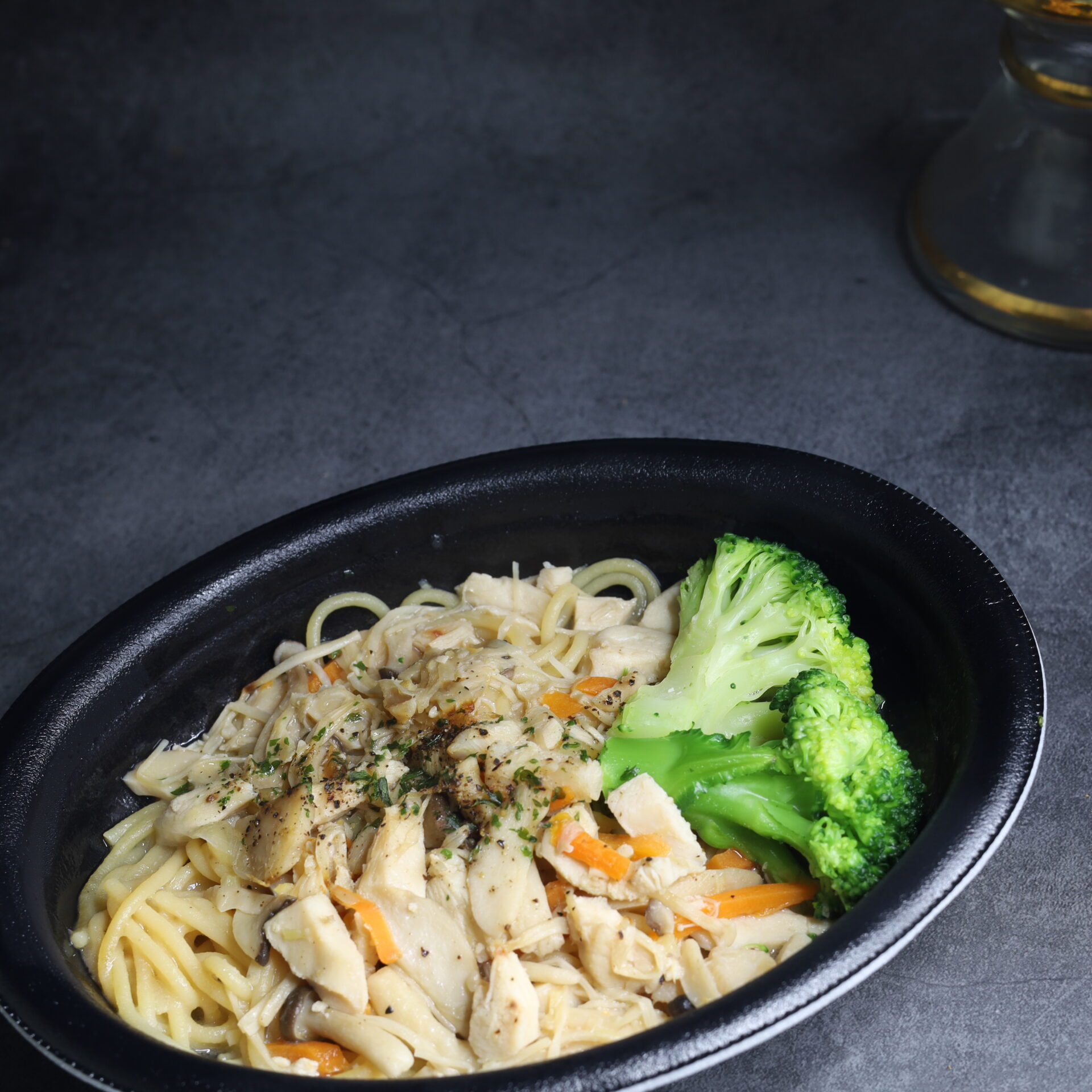 【ZENBヌードル取扱店】筋肉食堂DELIを紹介