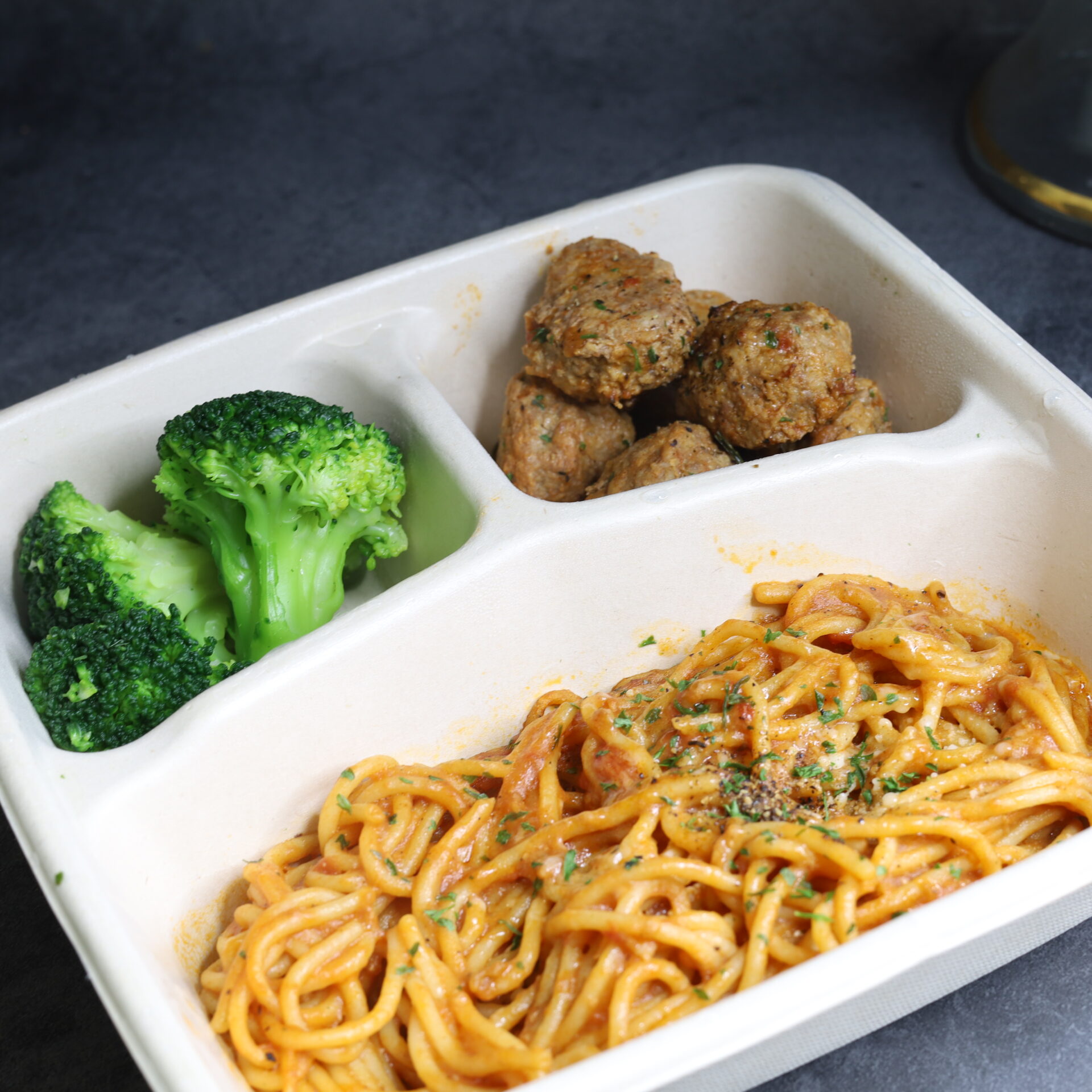 【ZENBヌードル取扱店】筋肉食堂DELIを紹介